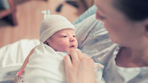 Quels sont les besoins essentiels de bébé à la naissance ? | La Boîte Rose